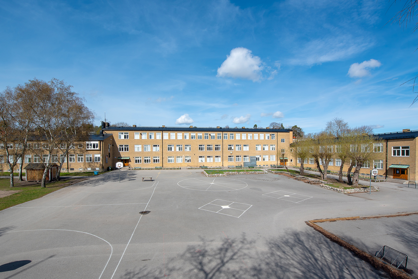 To start new school project in Stockholm